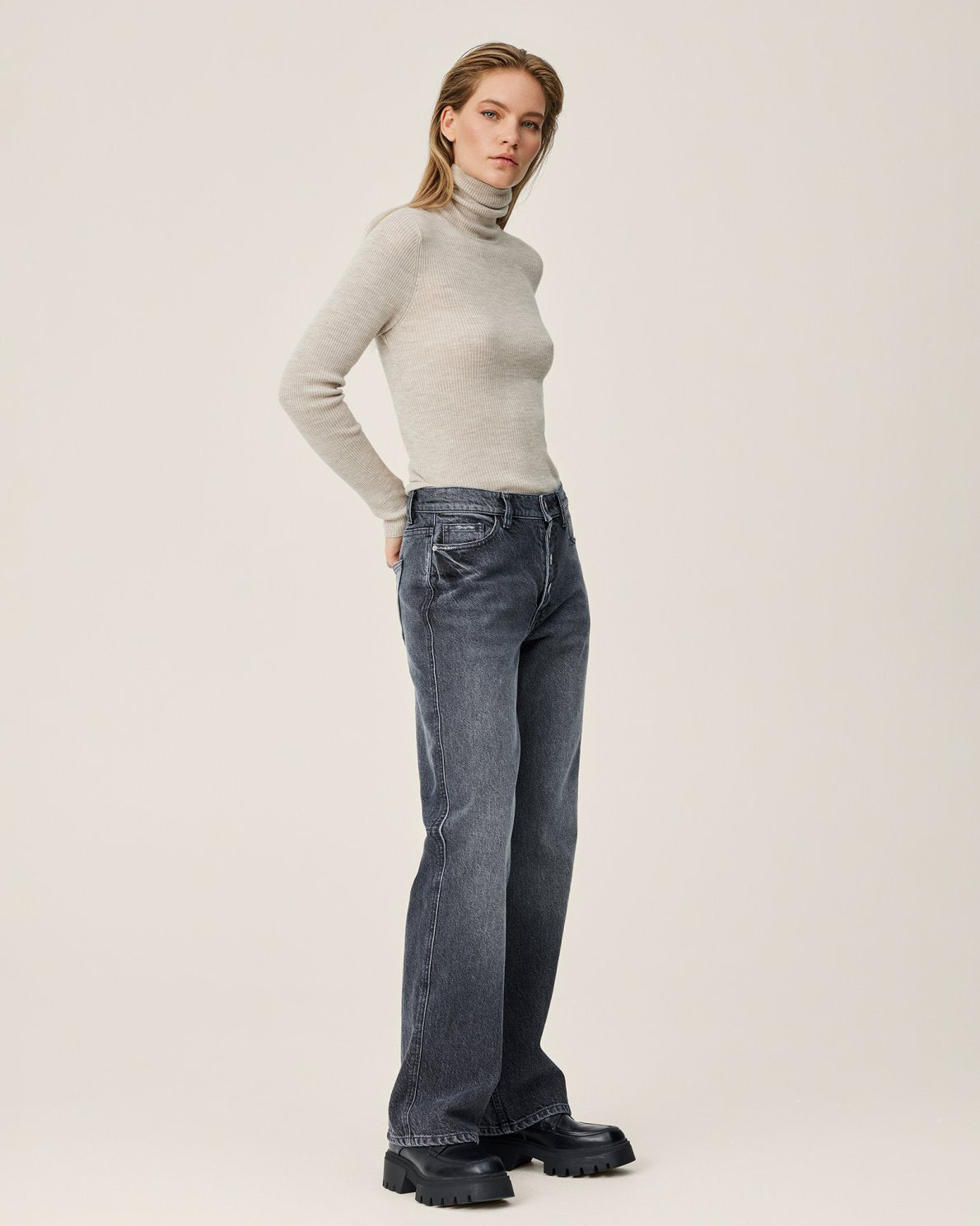 MSCH Umi Ada Straight Jeans - Grey Wash – OFF THE RAC